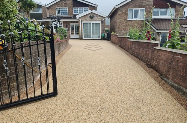The Best Materials for Resin Driveways | DALTEX